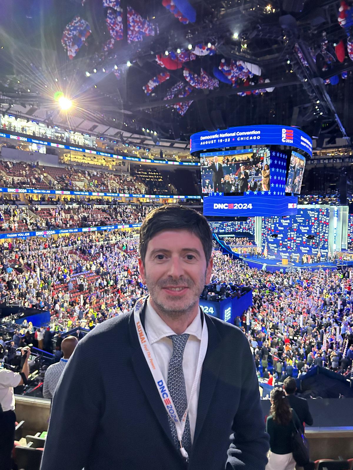 Il vento nuovo di Chicago. Alla Convention Biden abbraccia Harris
